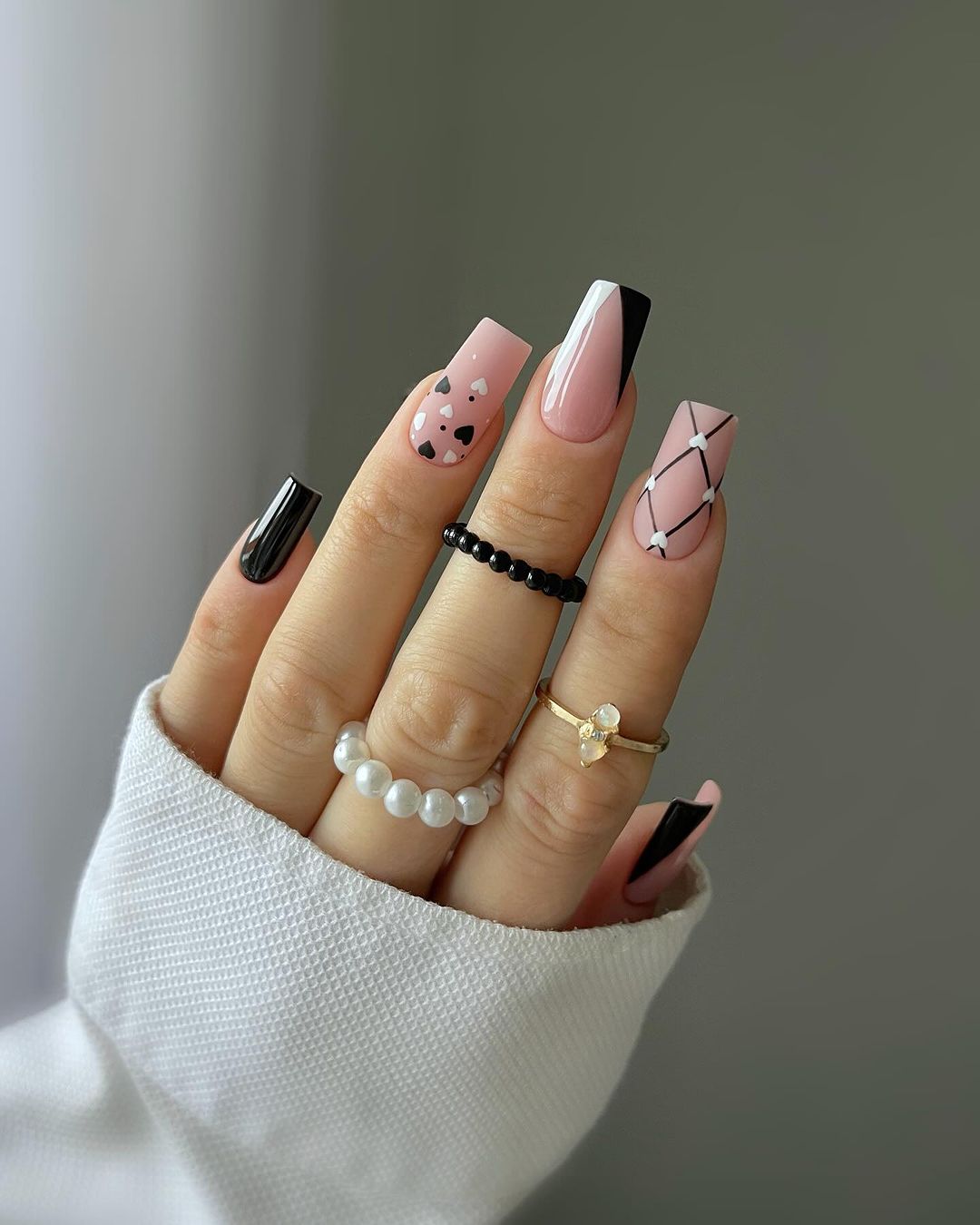 30 Black Nails: The Bold and Beautiful Trend You’ll Fall in Love With