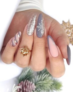 20 Winter Nails to Sparkle This Season: Your Ultimate Guide