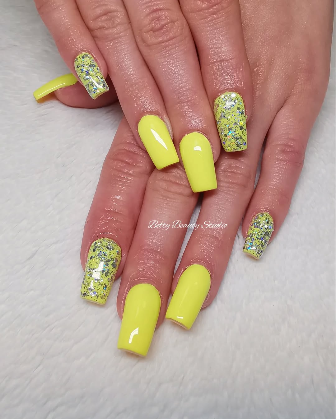 20 Yellow Nails You’ll Fall in Love With - CozyMomJournal