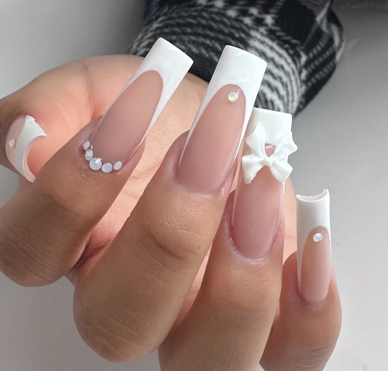 28 White Nails – Ideas You’ll Want to Try Right Now